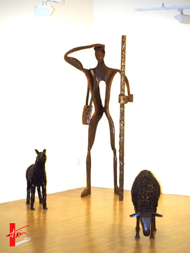 Toni Marí sculptures and you can be visited at the Center d'Art L'Estacio