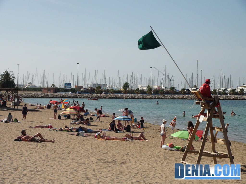 Playa de la Marineta Cassiana, Dénia mes de julio, verano 2013 - Dénia.com