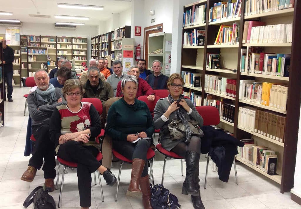 Asistentes a la presentación del libro de Pepa Úbeda - Dénia.com