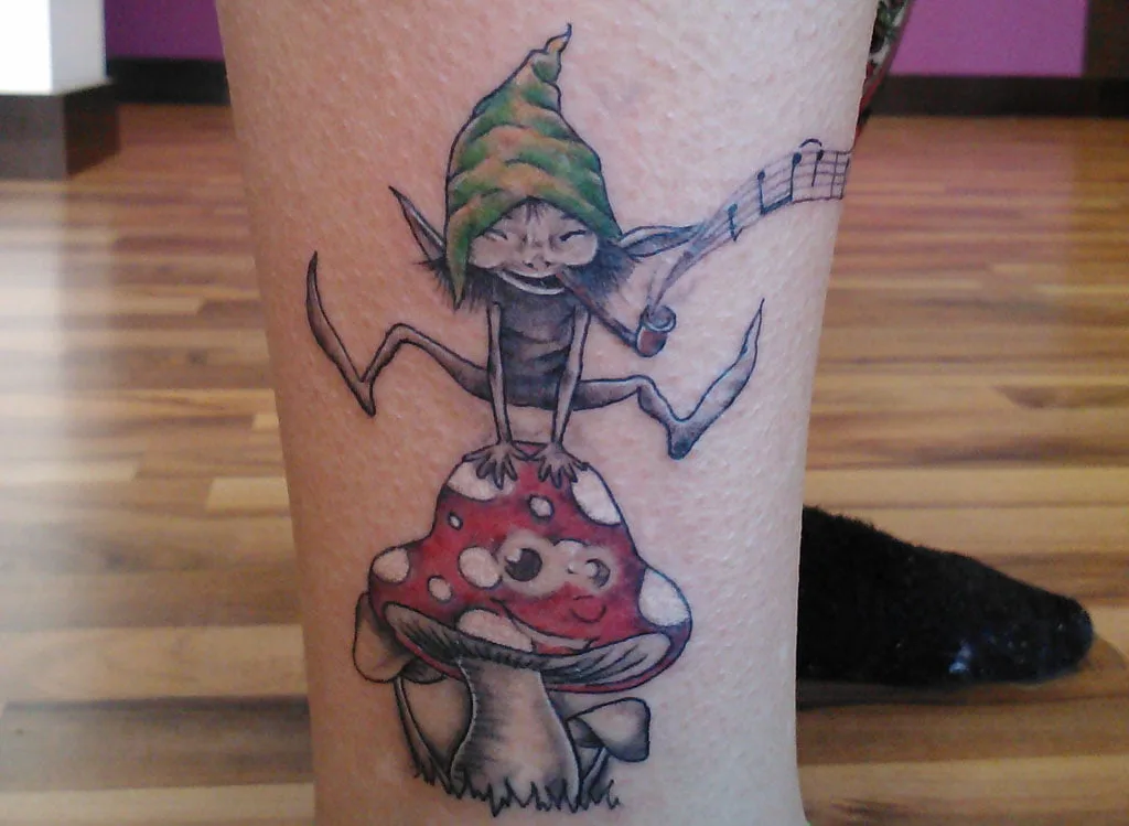 Duende Fumando Tattoos Duende Tirando Unos Dados – Tatuajes123