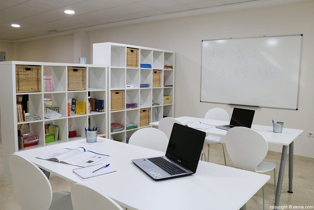 Aula abierta Top Studi - Dénia.com