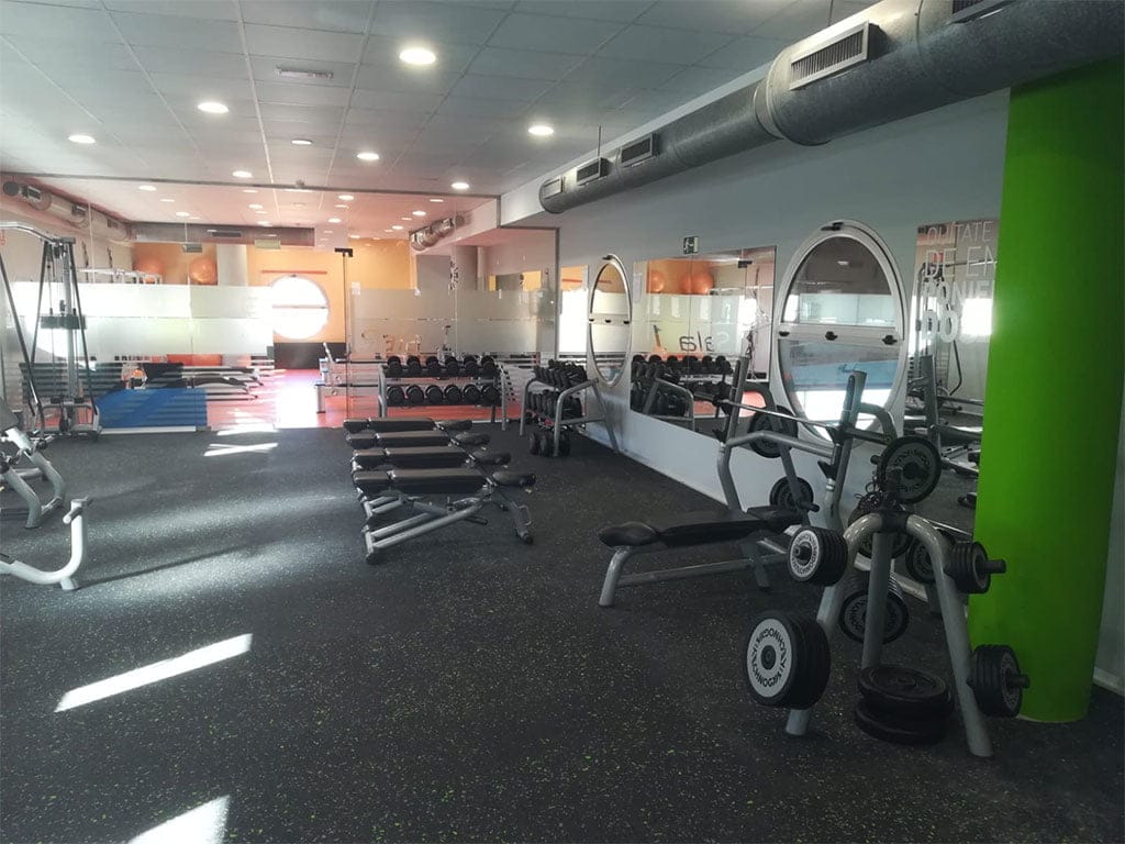 Sala fitness mejorada Centro Deportivo Dénia - Dénia.com