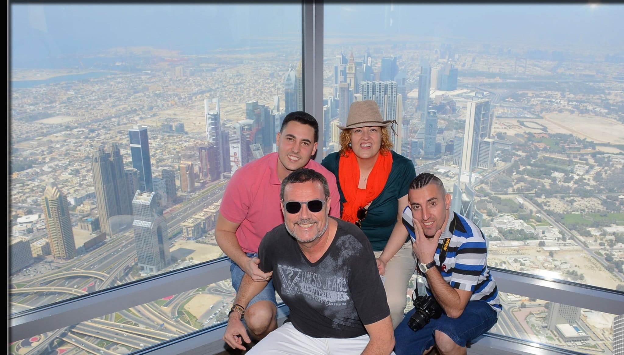 Visitando lo más alto del edificio Burj Khalifa - Dénia.com