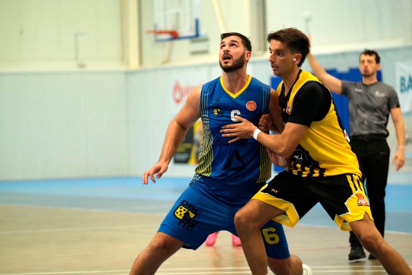 DBC SUMA Senior Masculí 1a Divisió ix reforçat d'Alcoi i signa la seua ...